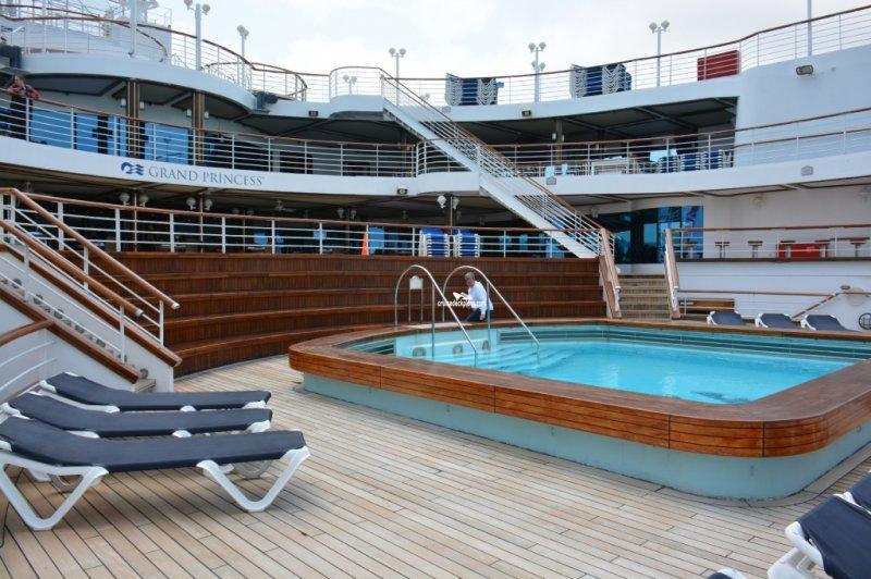 Grand Princess Terrace Pool Pictures