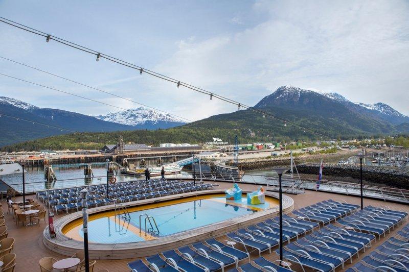 Volendam Sea View Pool Pictures