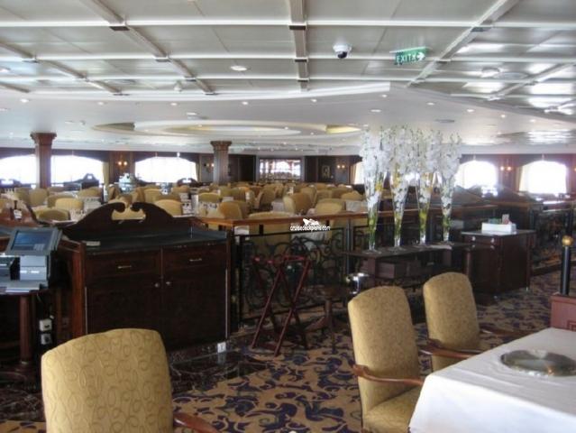Azamara Quest Discoveries Restaurant Pictures