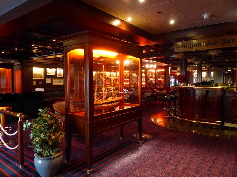 Norwegian Sun Windjammer Bar Pictures