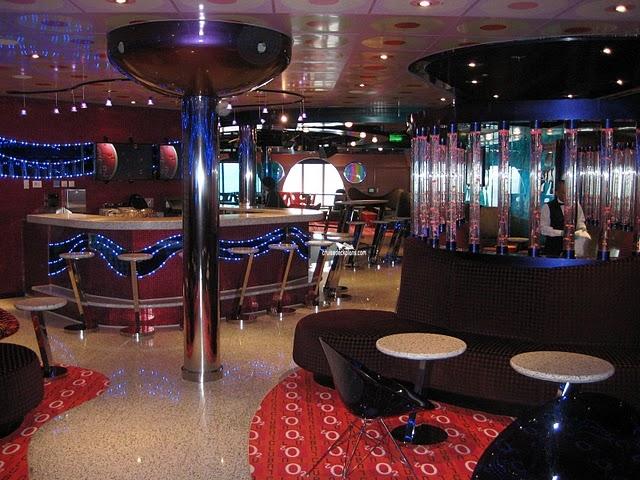 Carnival Splendor Club O2 Pictures