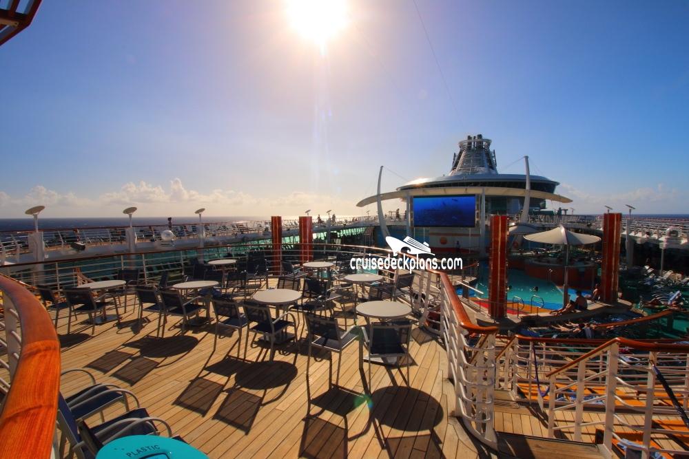 Independence of the Seas Pool Pictures