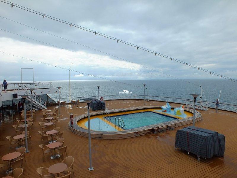 Volendam Sea View Pool Pictures