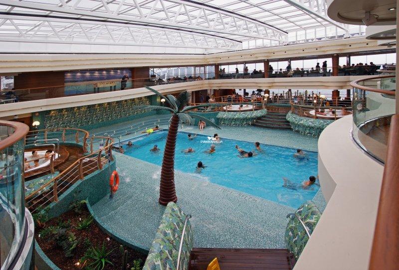 MSC Splendida L Equatore Covered Pool Pictures