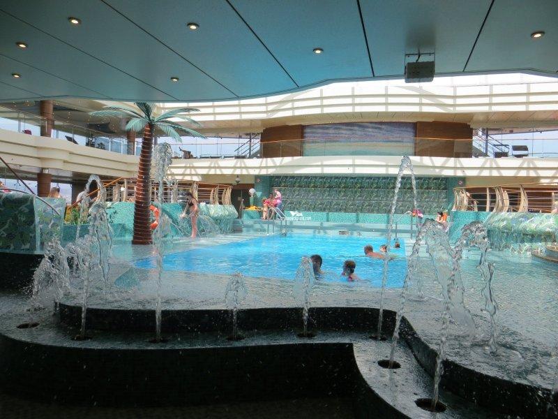 MSC Splendida L Equatore Covered Pool Pictures
