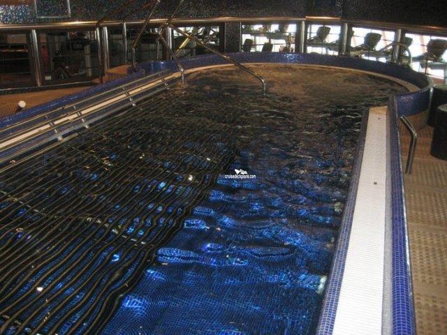 Carnival Dream Thalassotherapy Pool Pictures