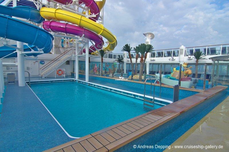 Norwegian Breakaway Family Pool Pictures
