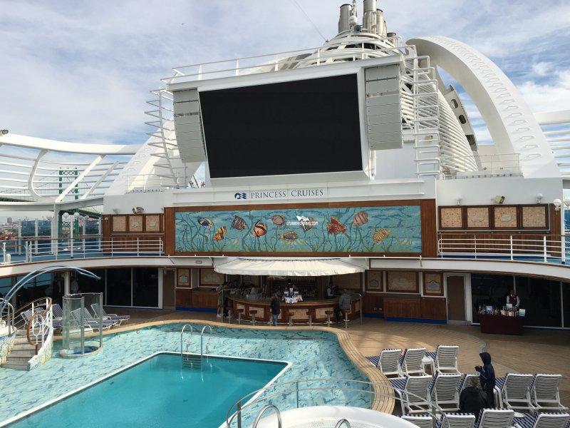 Crown Princess Calypso Reef and Pool Pictures