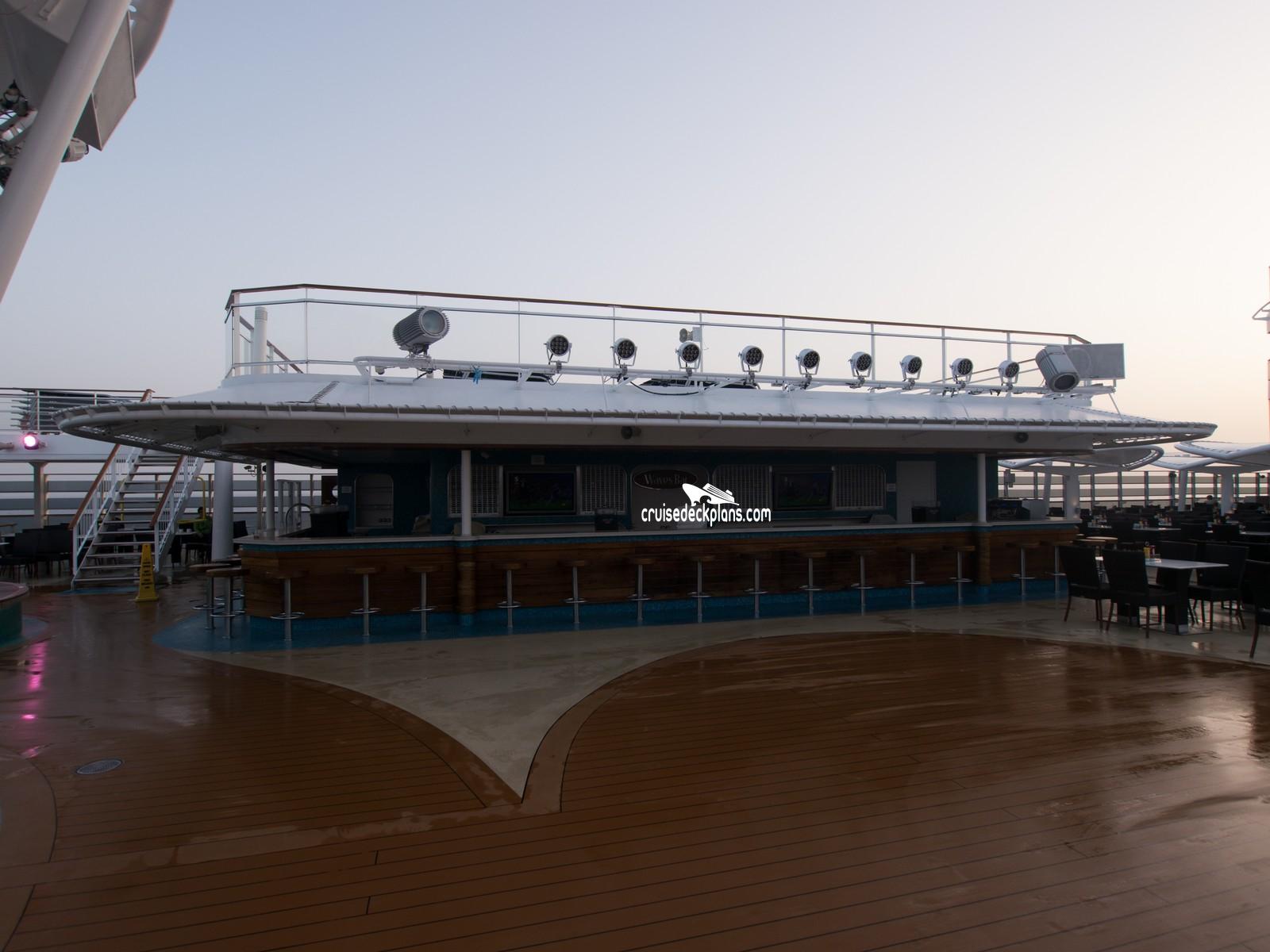Norwegian Epic Waves Pool Bar Pictures