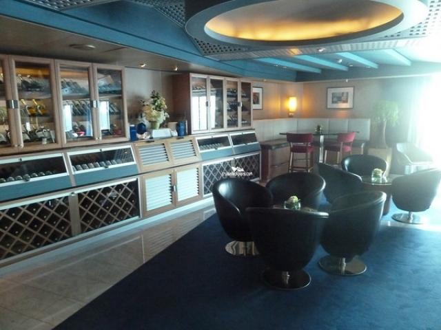 Eurodam Pinnacle Bar Pictures