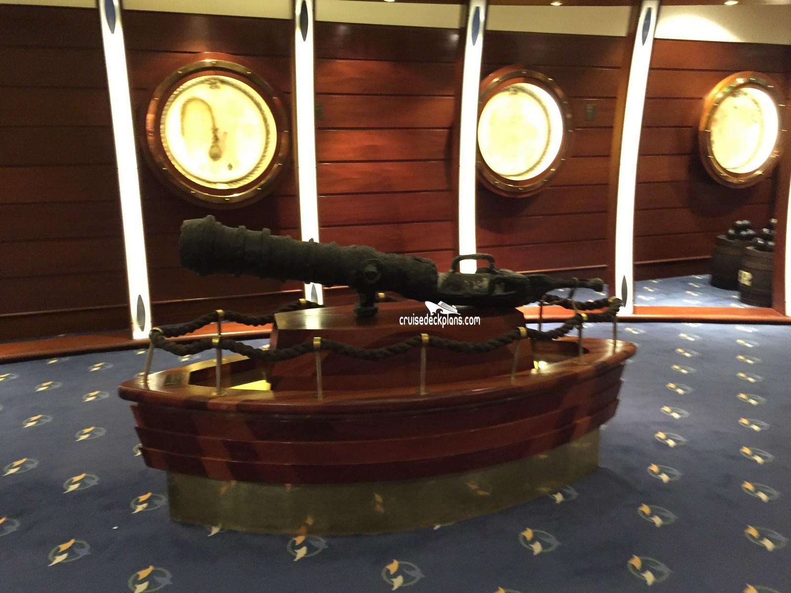 Radiance of the Seas Schooner Bar Pictures