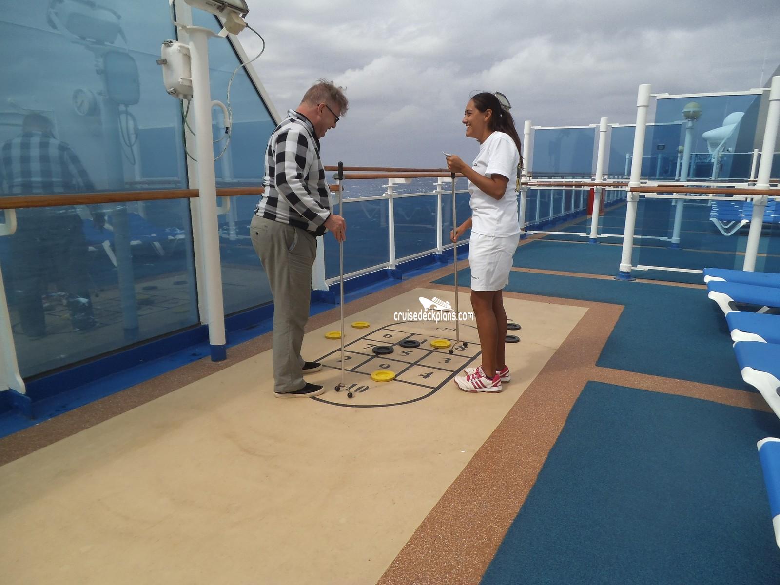 Golden Princess Sun Deck Pictures