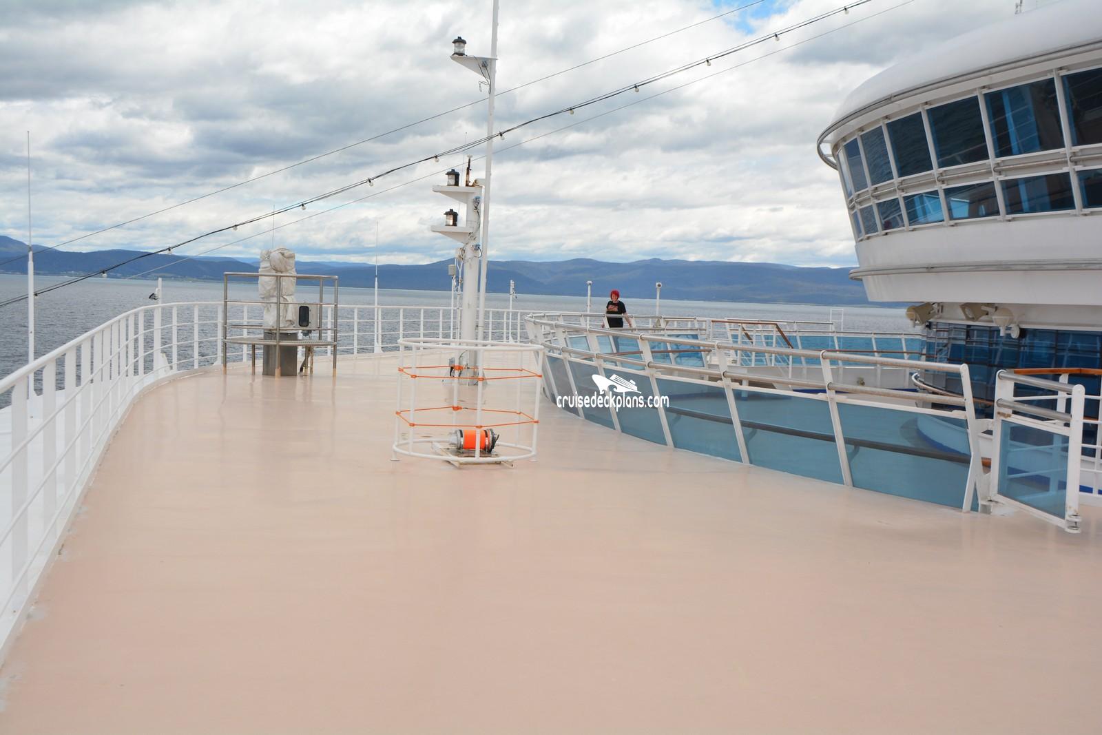 Golden Princess Bridge Top Deck Pictures