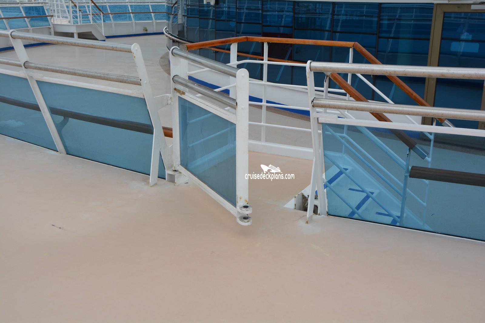 Golden Princess Bridge Top Deck Pictures