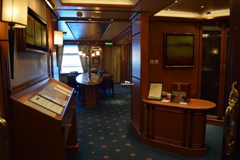 Ruby Princess Library Pictures