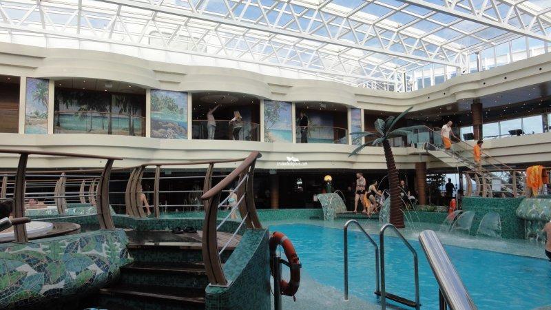 MSC Splendida L Equatore Covered Pool Pictures
